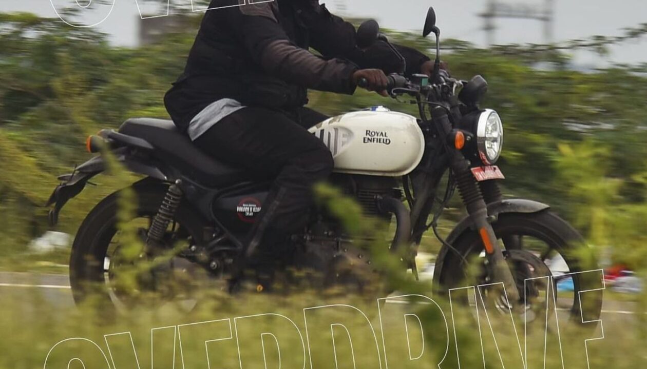 2025 Royal Enfield Hunter 350 India Launch on April 26 - MotoMotar